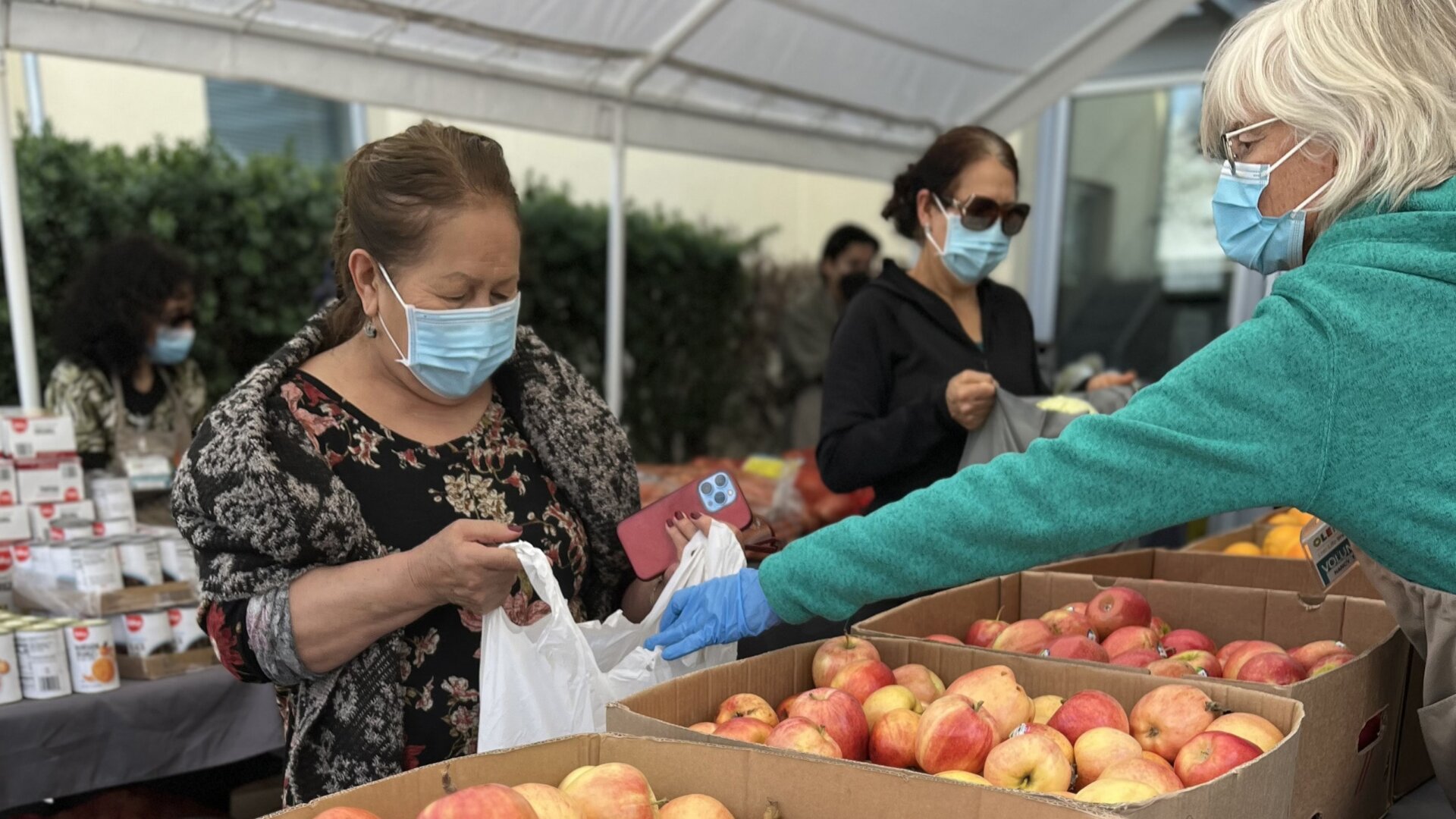 Food Distribution | CommuniCare+OLE